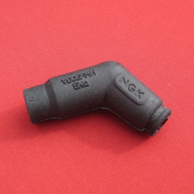 NGK Rubber Plug Cap, Black 120 Degrees